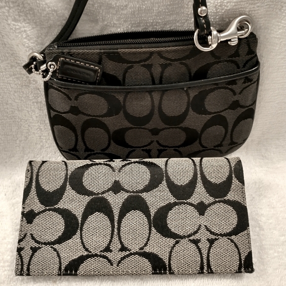 Coach | Bags | Coach Wristlet Bag Checkbook Cover | Poshmark